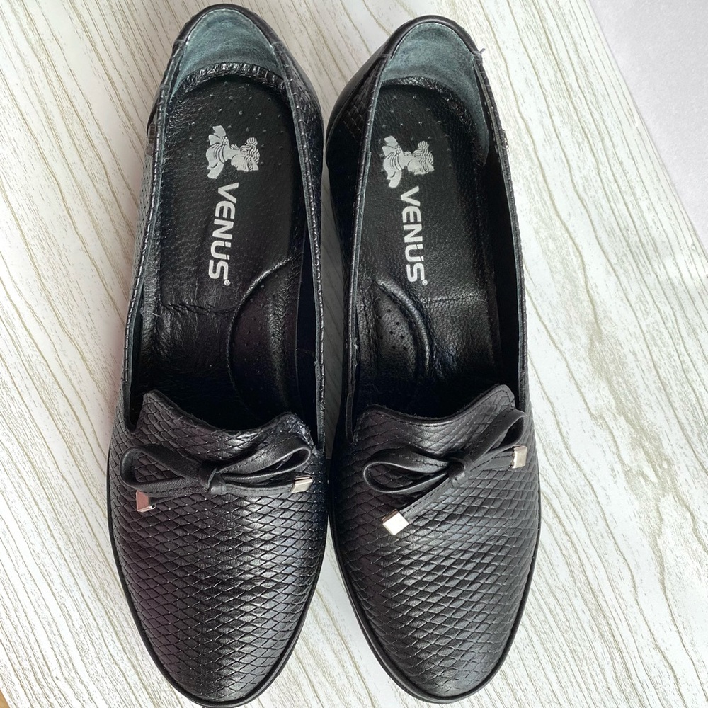 Spain Venus Leather Black Women Shoes. Size: 8 - Gem